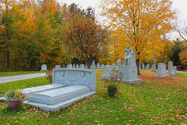 Discover the Haunting Beauty of the Amazing Hope Cemetery