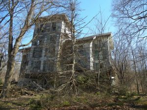 13 Scary Locations in Haunted Vermont That Will Haunt You! - Vermont's ...