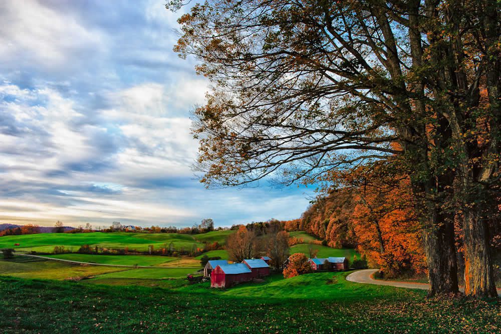 Exploring Jenne Farm: Vermont's Iconic Photographic Treasure Near Woodstock